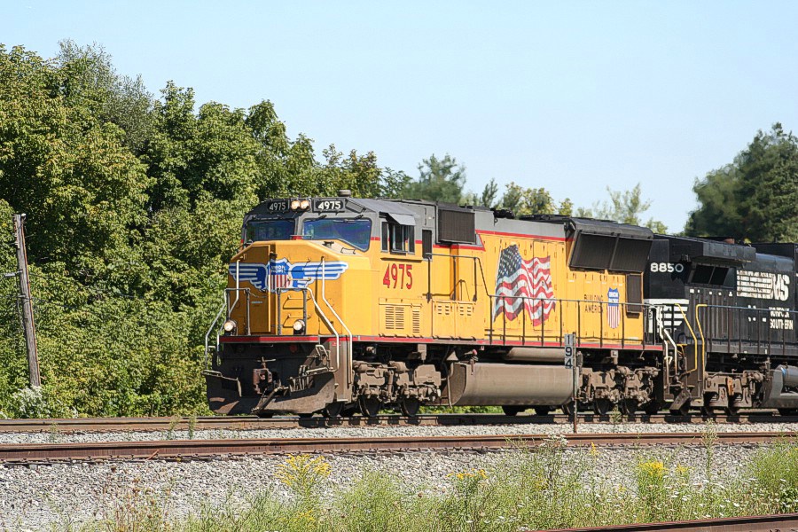 UP 4975